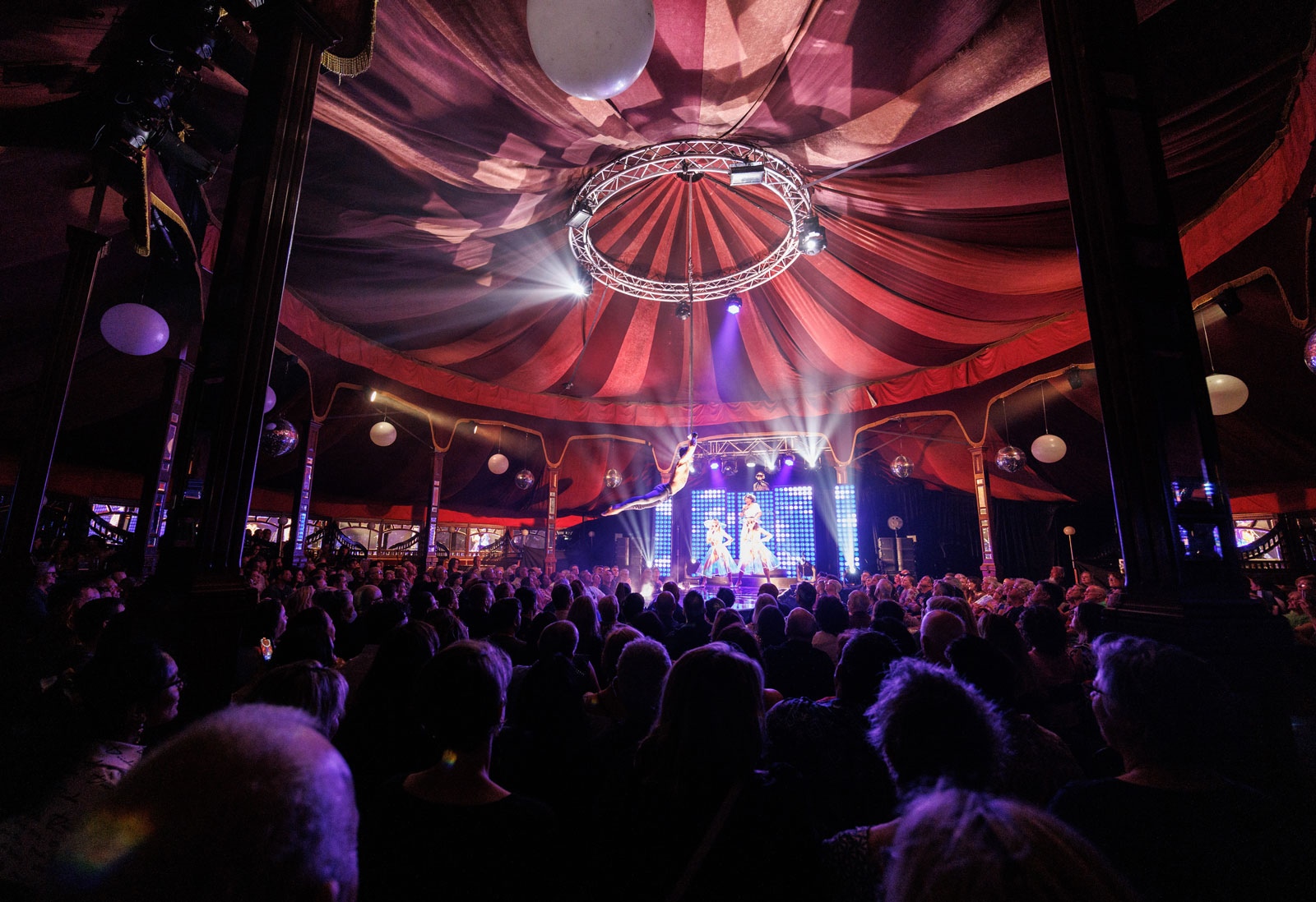 Bush to Bay plans for iconic Spiegeltent – Newsreel
