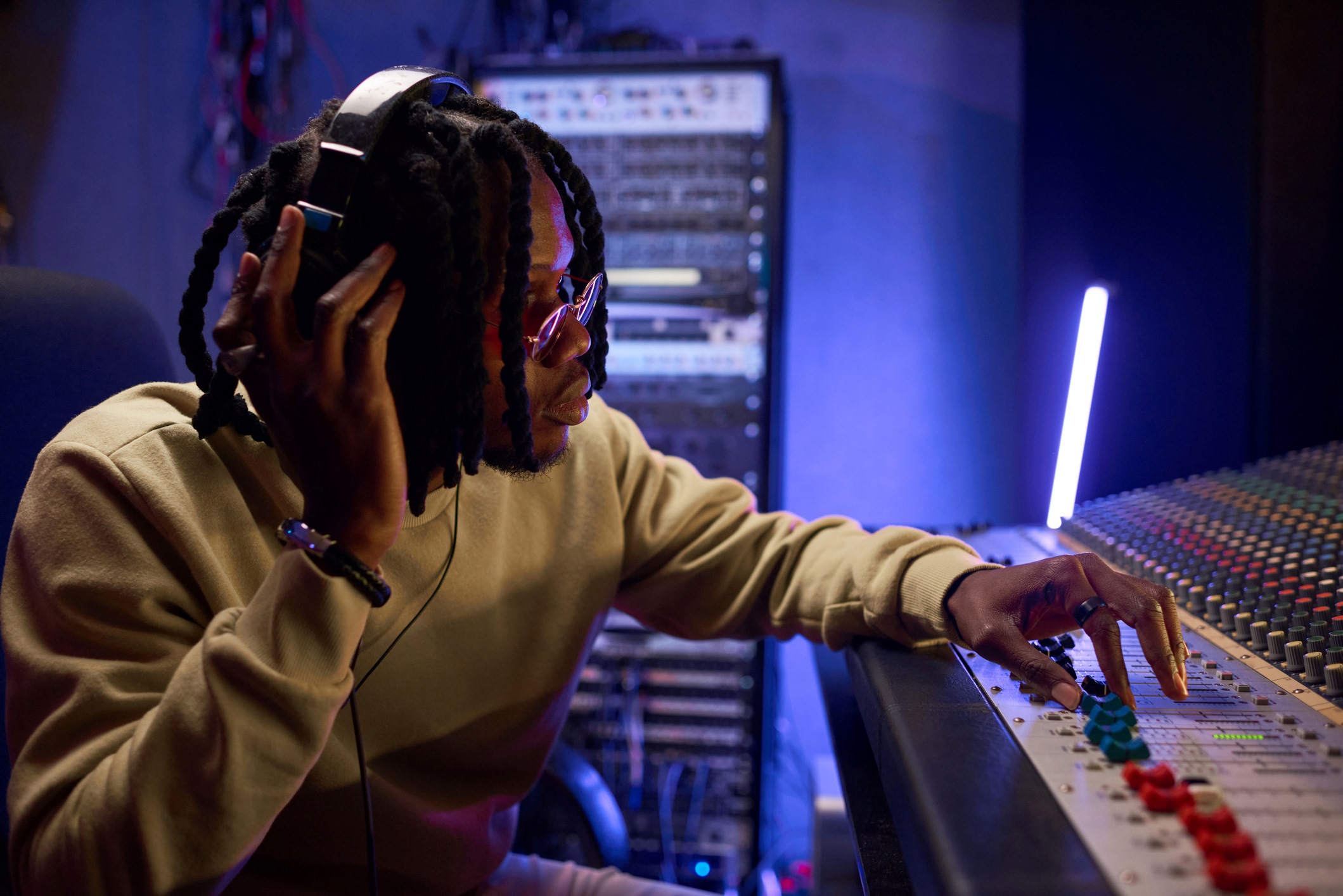 Music labels funded to nurture Aussie talent – Newsreel