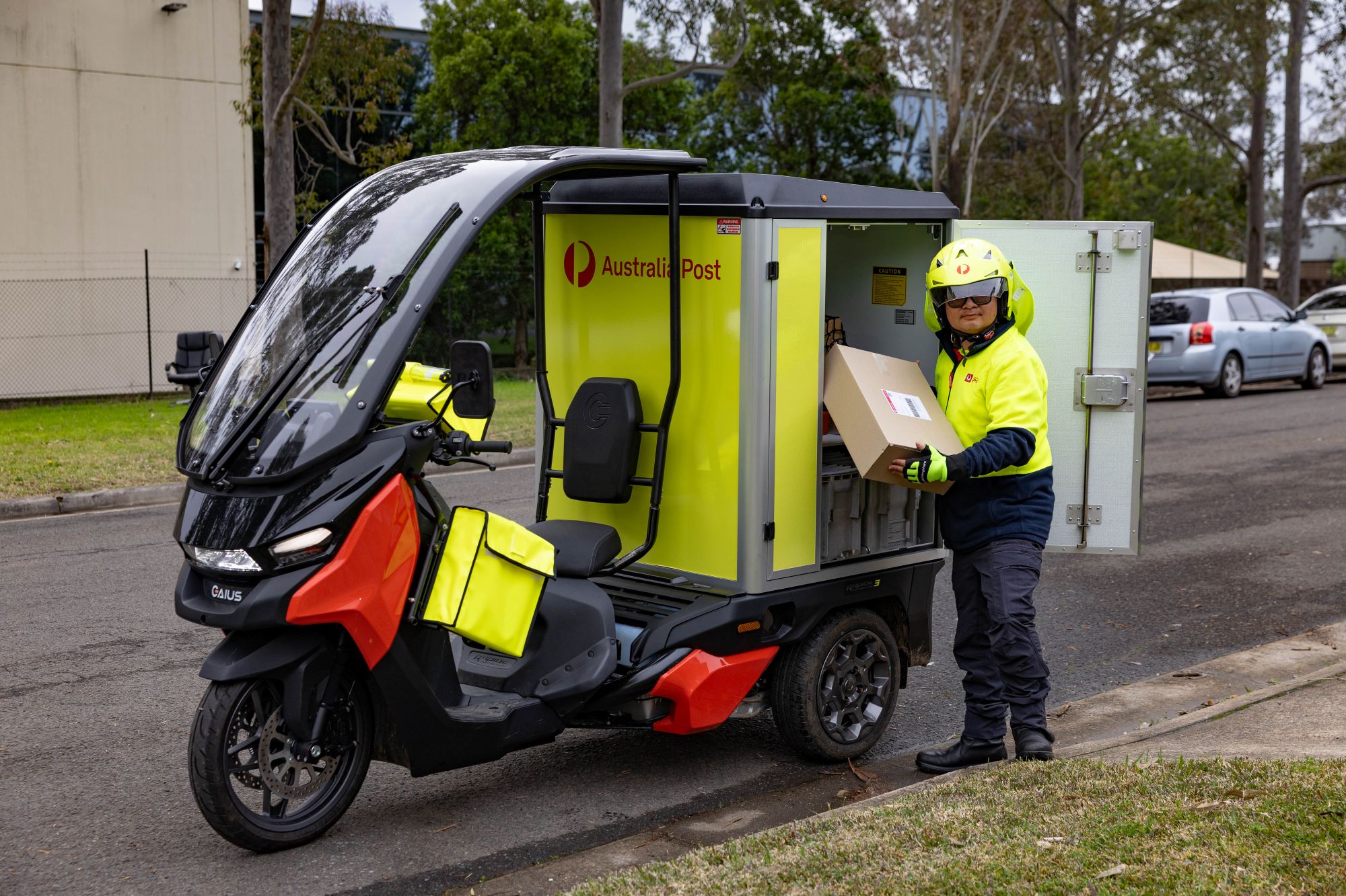 New electric vehicles boost parcel capacity – Newsreel