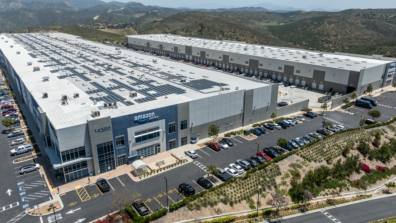 Work starts on Amazon Queensland fulfilment centre – Newsreel